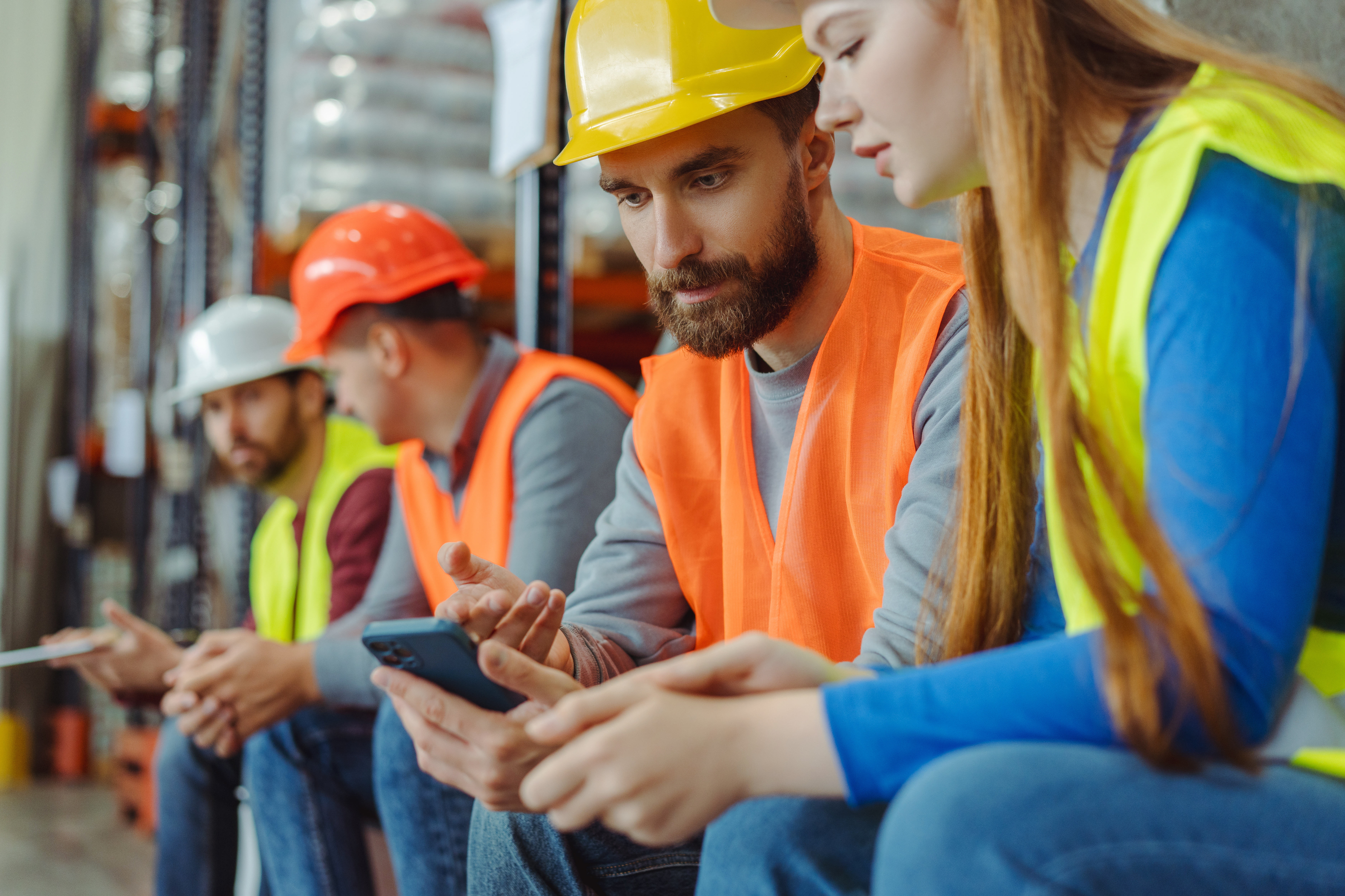 Reaching the Disconnected Workforce: Mobile Solutions for Employee ...